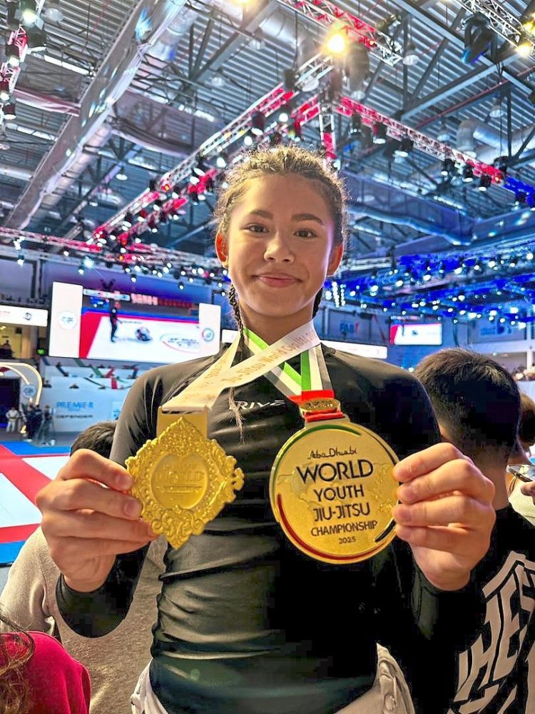 Young Ju-Jitsu Star Zara Stuns With Two World Titles In 24 Hours At Two ...